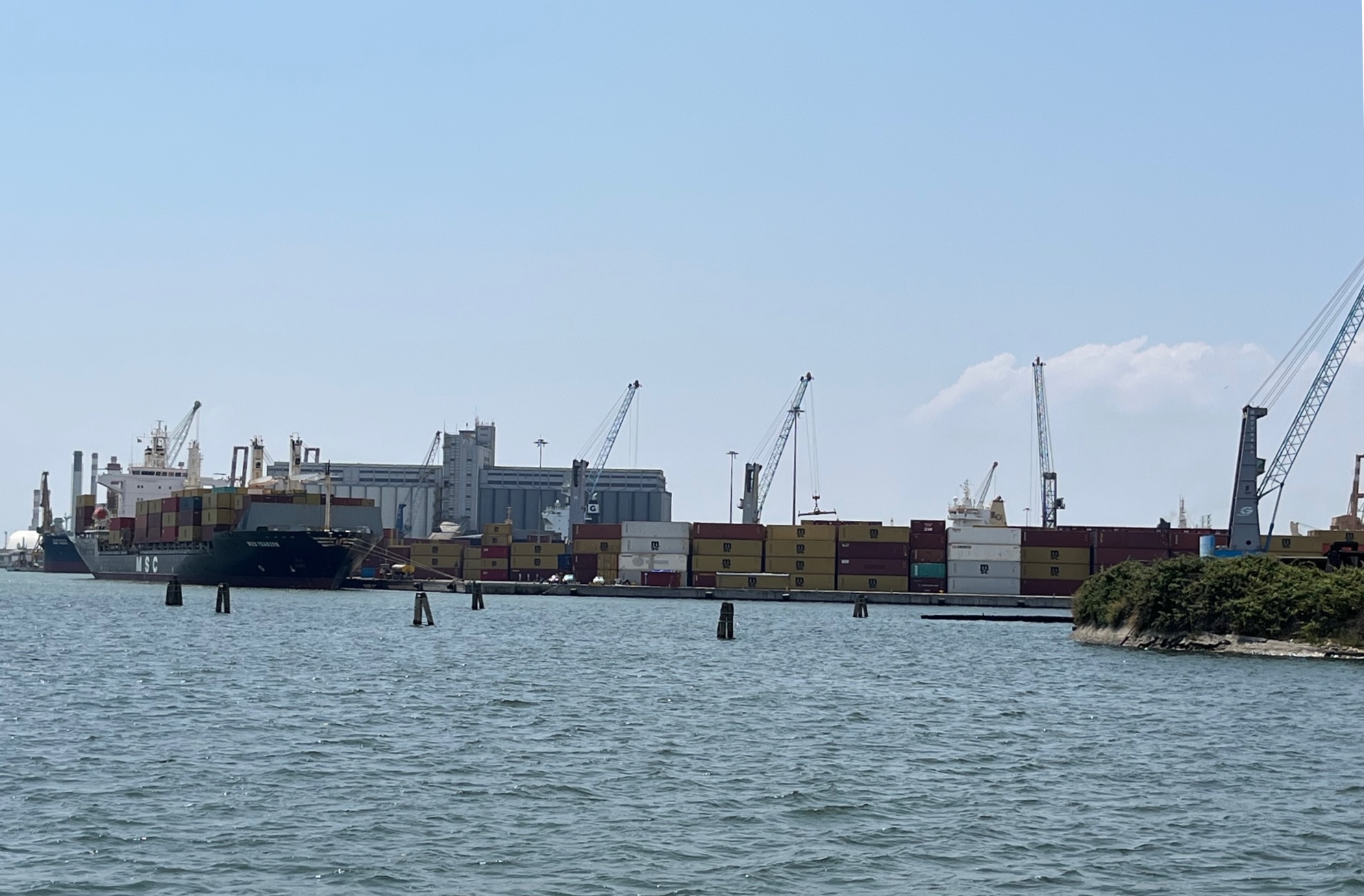 Porto di Venezia: 15,2 milioni per escavi e opere portuali - AdriaPorts